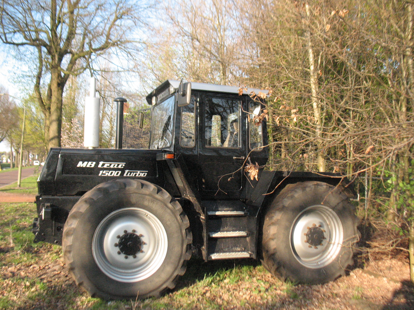 MB Trac 1500 (2).JPG Picture