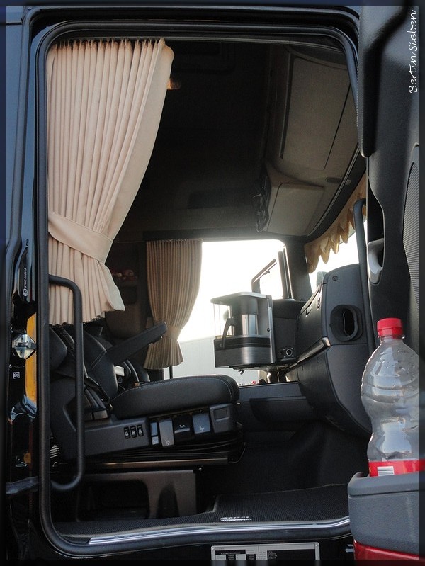 Klintra Transport BV - Hoogeveen - Transportfotos.nl