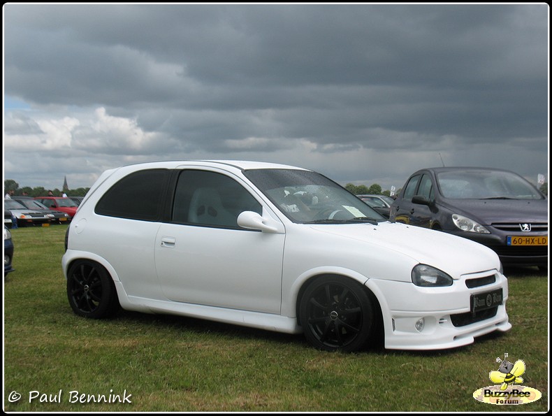 Opel Corsa 1998 Sporty Looks